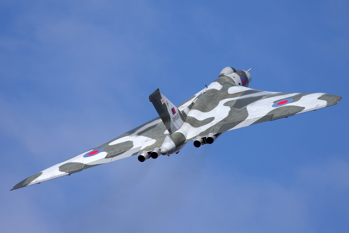 Vulcan XH558 Restoration Part 2 - AeroResource
